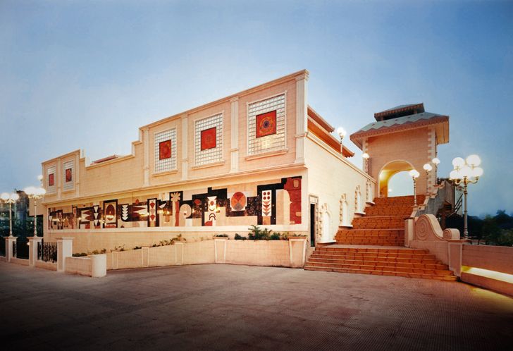 Influencing societal change » India Art N Design