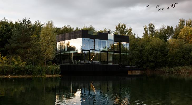 Glass villa on the lake - India Art N Design